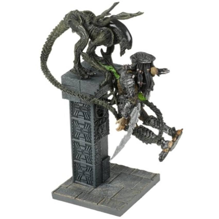 McFarlane Alien Vs Predator - Alien Attacks Predator - Revivalcandy