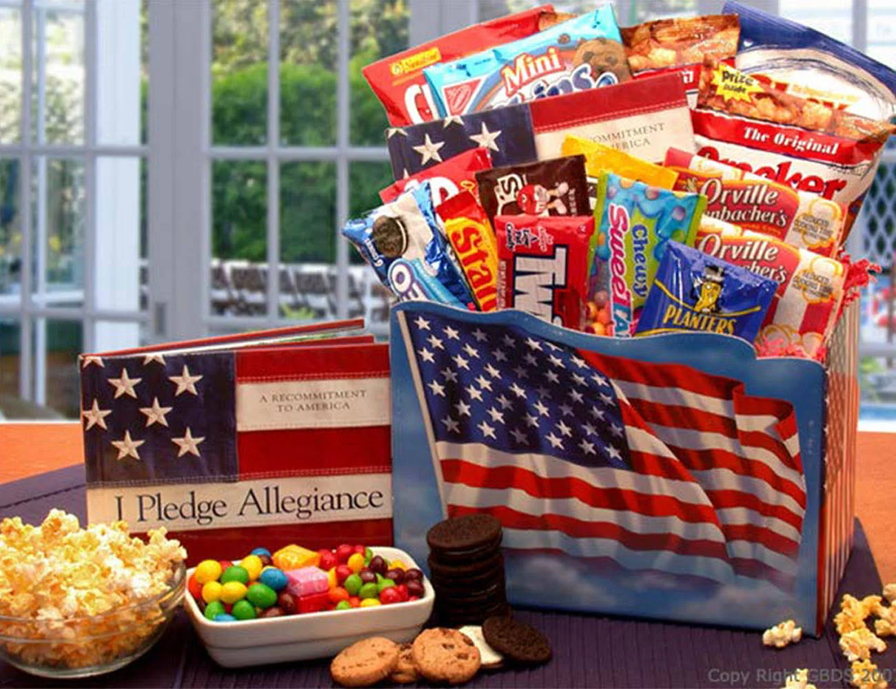 Gift Basket America The Beautiful Snack Gift Box Medium - Ritoyou